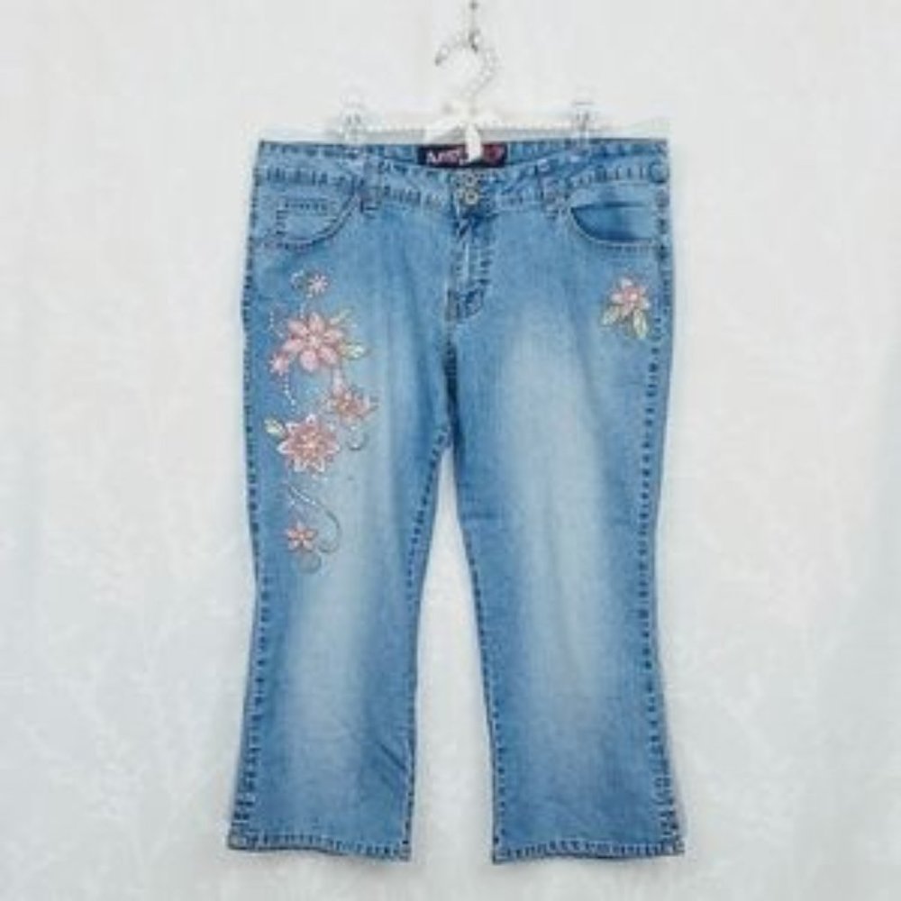 Angels Jr Stretch Embroidered Floral Capris - Gem